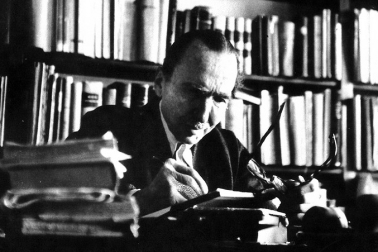 Νίκος Καζαντζάκης: Μια αστραπή η ζωή του… μα πρόλαβε – Victory Press